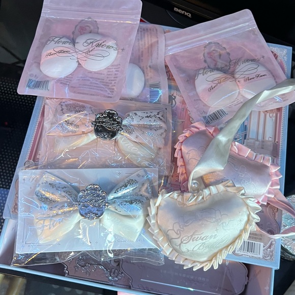 flowerknows | Makeup | Flowerknows Swan Lake Box Gift Set | Poshmark